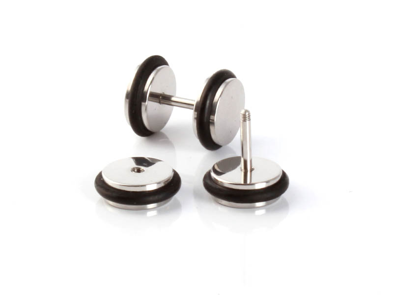 Simple fake plug of surgical steel with o-rings